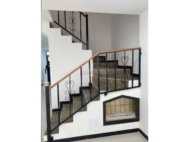 Venta de Casas en Cota